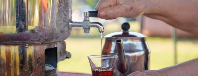 Semaver Nasıl Yakılır? Semaverde Çay Nasıl Demlenir?