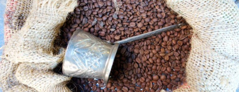 Dibek Kahvesi Yapımı: Adım Adım Tarif ve Püf Noktaları - Yaşayan Evler